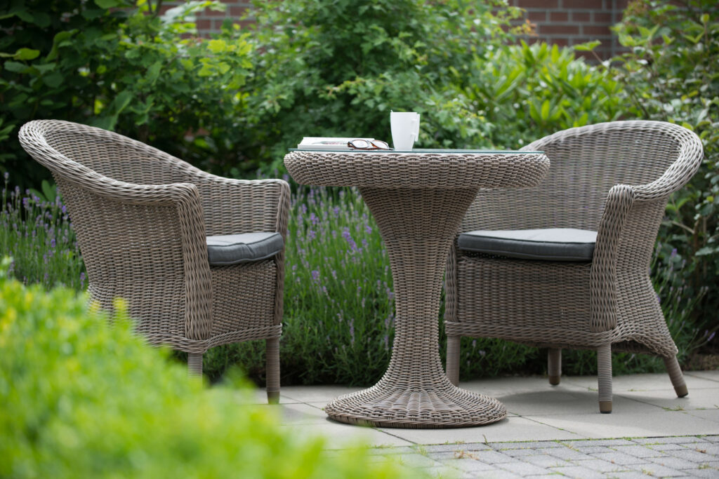 4 Seasons Outdoor Chester bistro set met Victoria tafel Pure * SALE ...